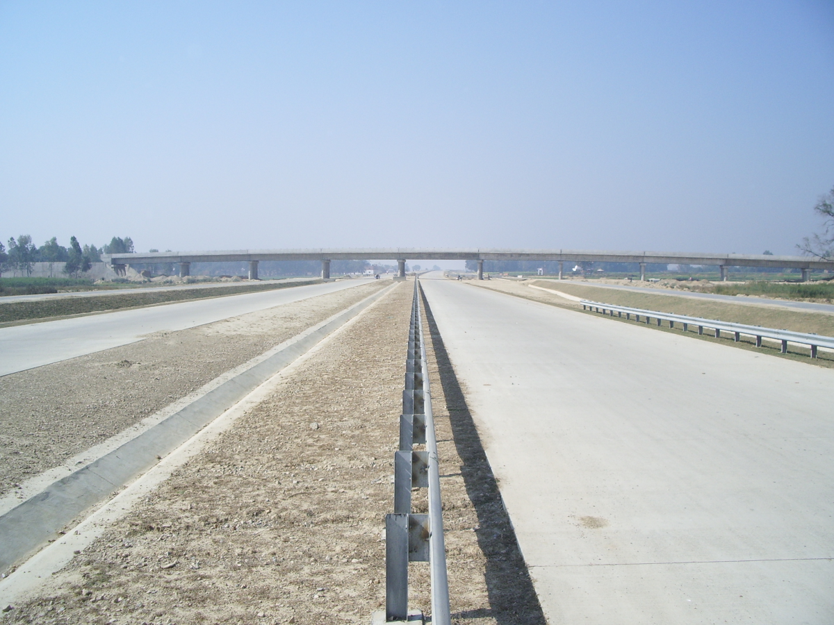 Repair of cracks in PQC in concrete pavements – Yash Krishi Takniki ...